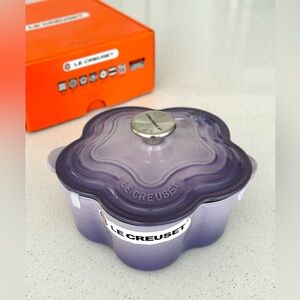 Le Creuset | Kitchen | New Le Creuset 225 Qt Flower Cocotte Cast Iron ...